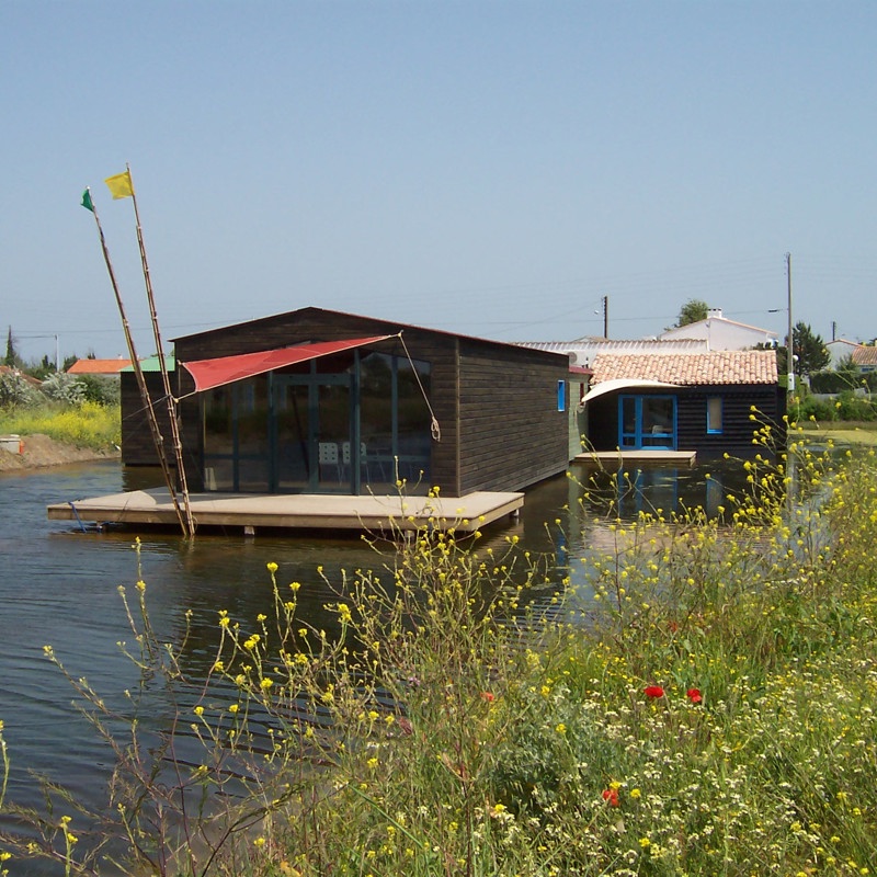 Offices on water | Mericom Archi